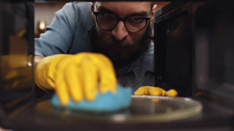 7 Tips For Preventing Electrical Shocks In The Kitchen | Homelovr