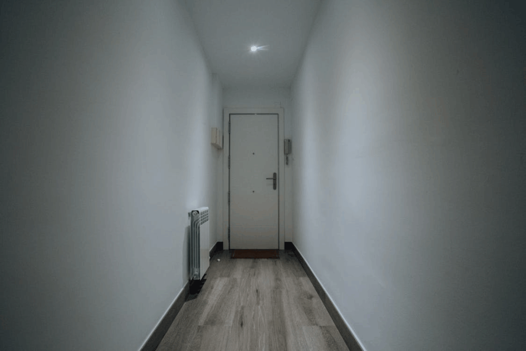 How to Make a Boring Hallway Beautiful | Homelovr